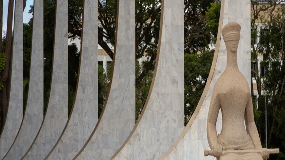 STF pune 14 réus por atos antidemocráticos e recusa de acordo